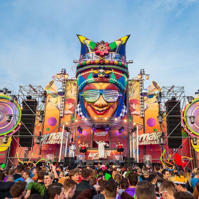 Jeugd gaat met carnaval liever housen in de wei dan hossen in de kroeg ...