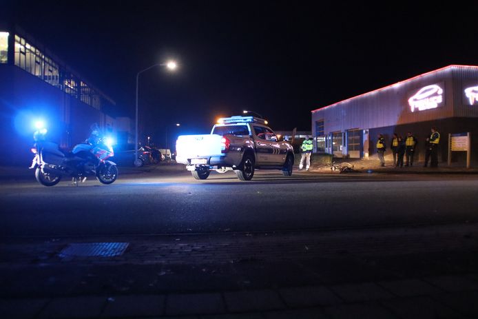 Fietser gewond na botsing met voertuig van handhaving in Lelystad | 112 ...