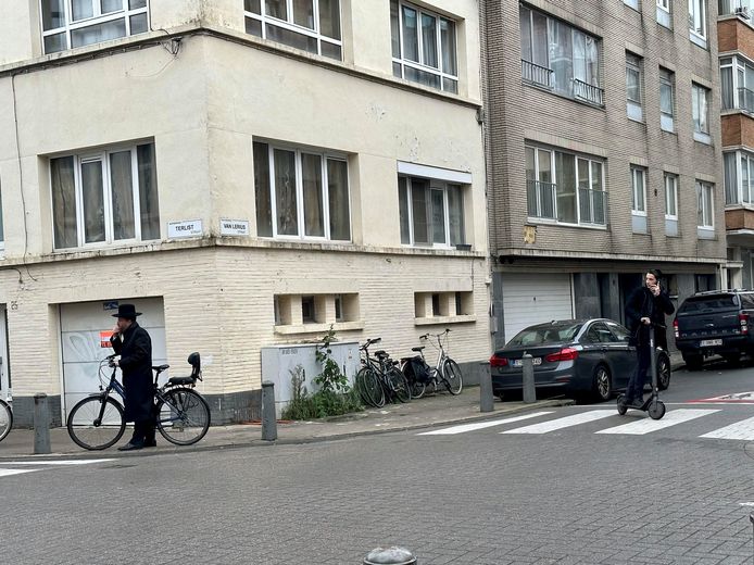 Wie komt er nog wandelen in de Joodse wijk in Antwerpen? | Buitenland ...