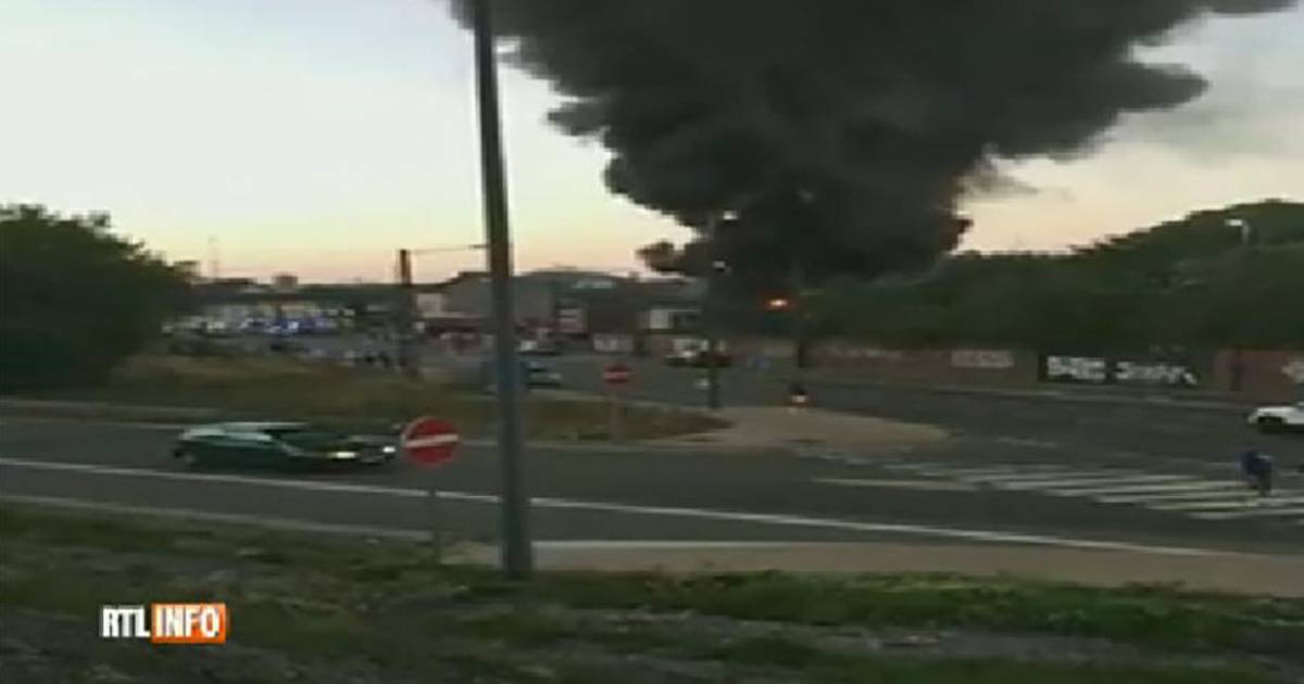 Incendie de pneus circonscrit à Dampremy, aucun commerce atteint ...