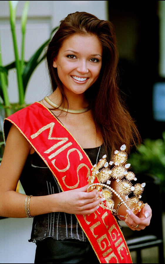 “Ze was het allemaal beu en is vertrokken”: intimi verklappen hoe het ...