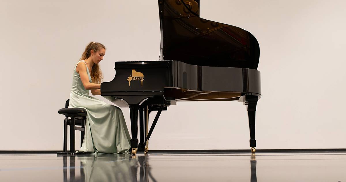 Recital Piano Trio Maskerade met 20-jarige Aude Van De Keere | Zottegem ...