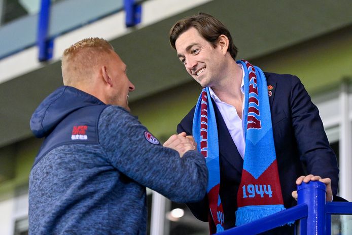 Vitesse zet vol in op Plan B: Amerikaan Coley Parry blijft aan de macht ...