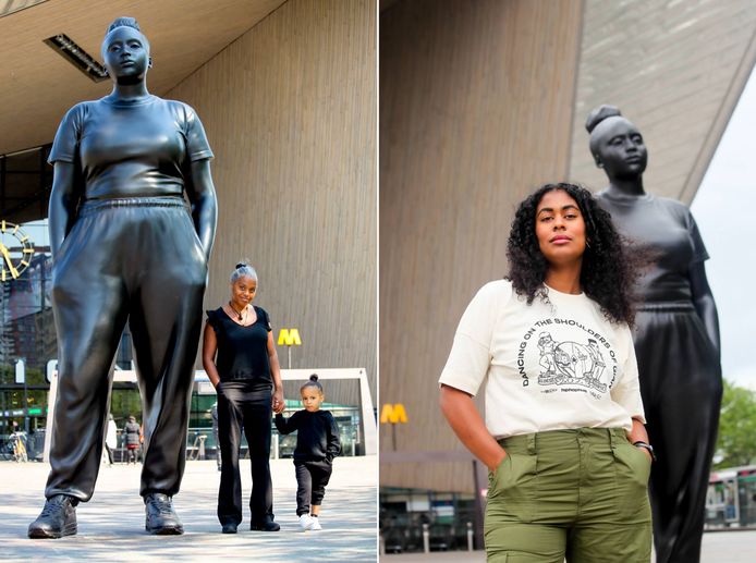Rotterdamse vrouwen imiteren nieuw standbeeld bij Rotterdam Centraal ...