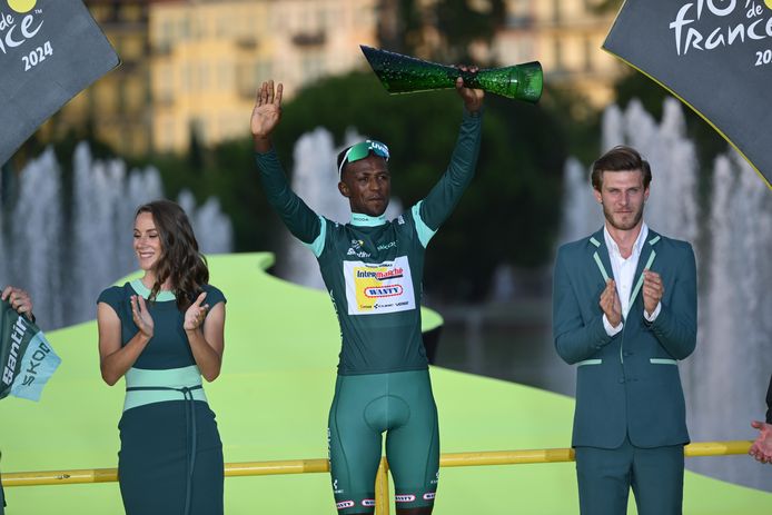 Biniam Girmay verlengt contract bij Intermarché-Wanty tot eind 2028: “Dit is familie, het ...
