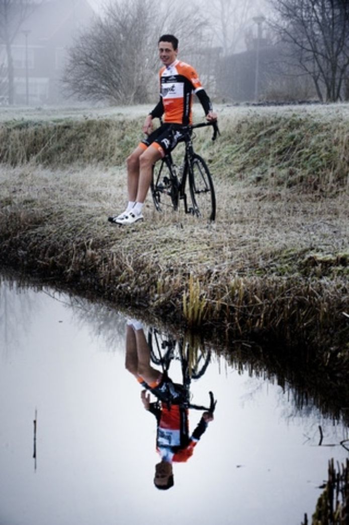 Wielrenner Riesebeek uit Tiel maakt eerste stappen als prof | Sport ...