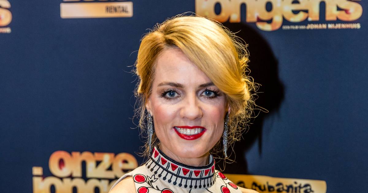 'Juf Ank' Ilse Warringa met nieuwe komedie op het toneel | Show | AD.nl