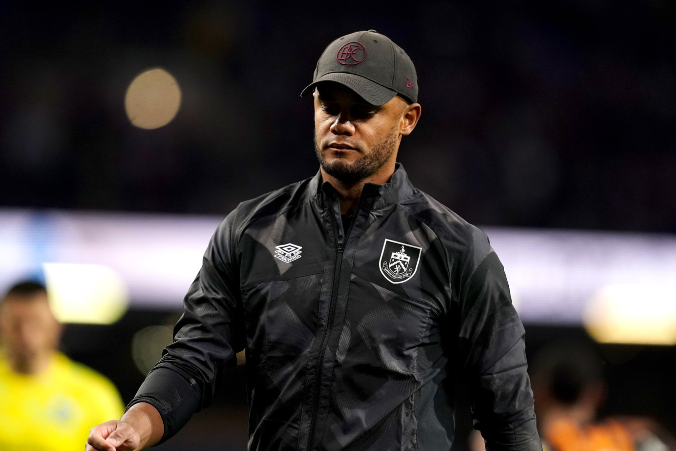 Football Talk. Scott Parker ontslagen na 9-0 in Liverpool - Haller na ...