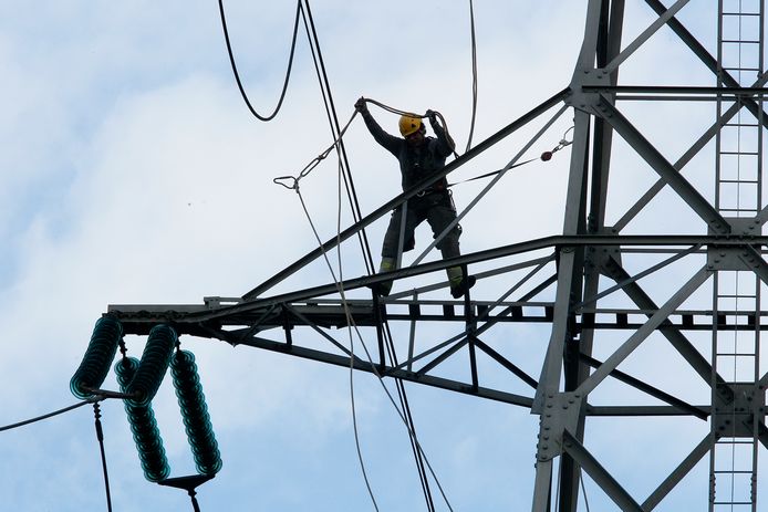 Hoogspanning gaat in dit deel van Apeldoorn alsnog zo snel mogelijk in ...