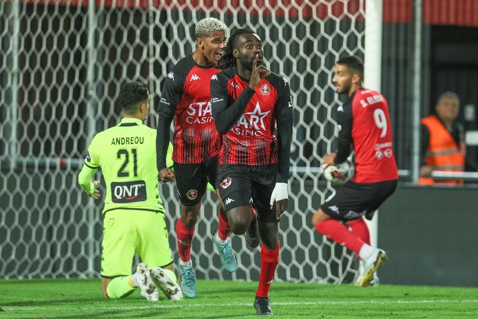 Polyvalente verdediger Sambu Marsoni (Seraing) eindelijk van RWDM ...