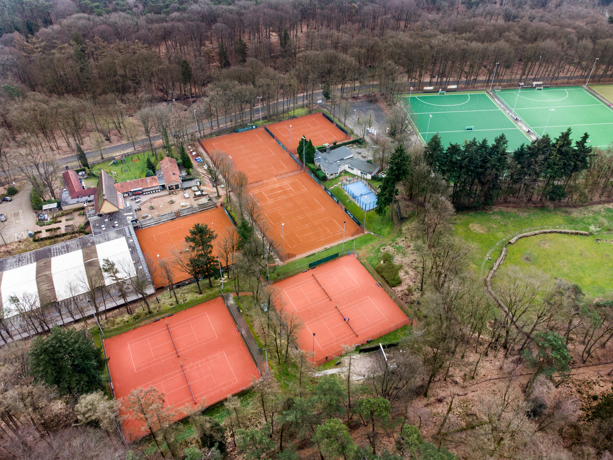 Tennisvereniging Beekhuizen is een van de meest bijzondere van ...