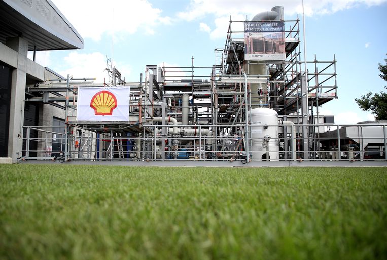 Shell boert weer goed en verhoogt dividend | Trouw