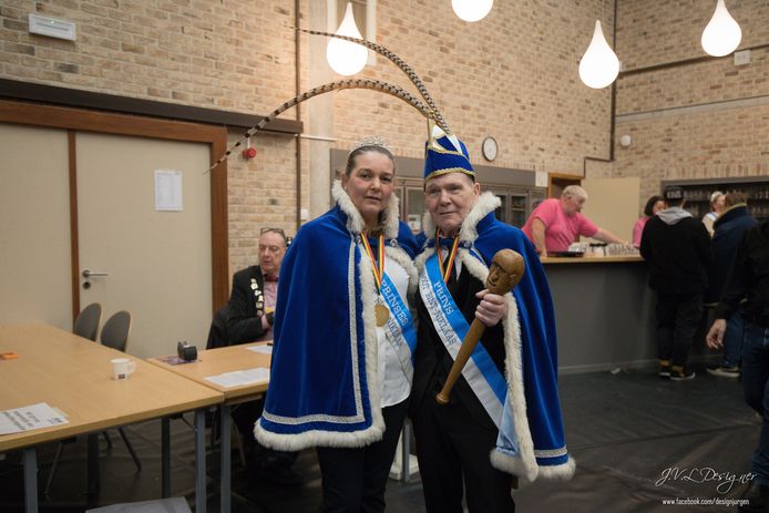 ‘Opa Marc’ gekroond tot Prins Carnaval van Sint-Niklaas: “Met de tranen ...