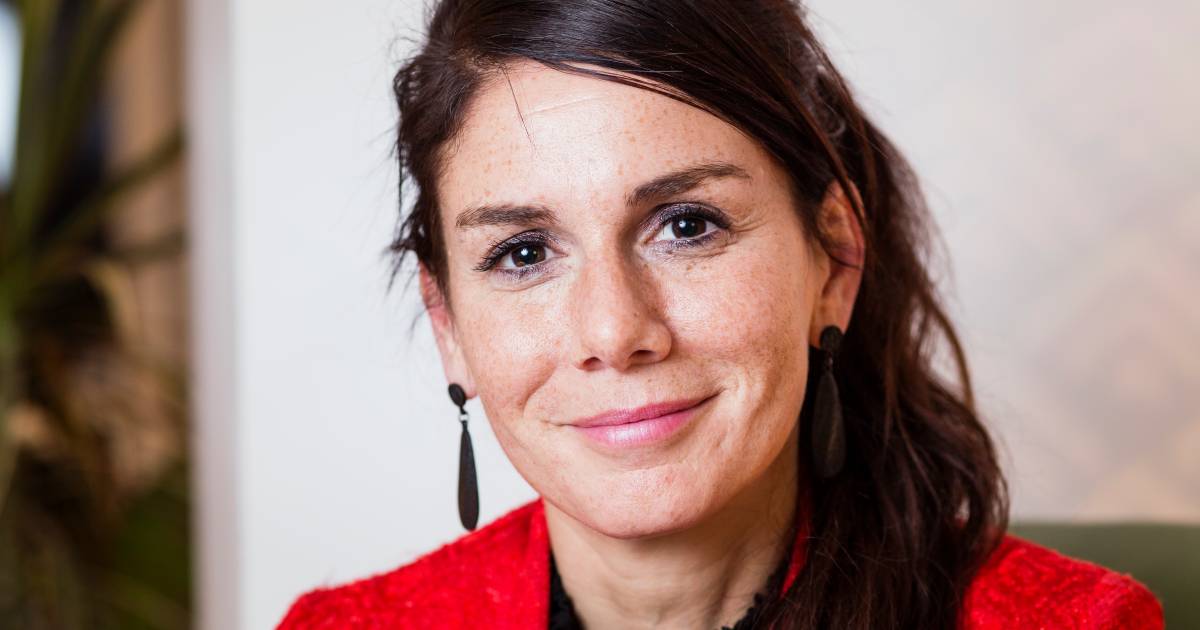 VRT-nieuwsanker Fatma Taspinar: “Groepje tieners roept ‘Allahu Akbar ...