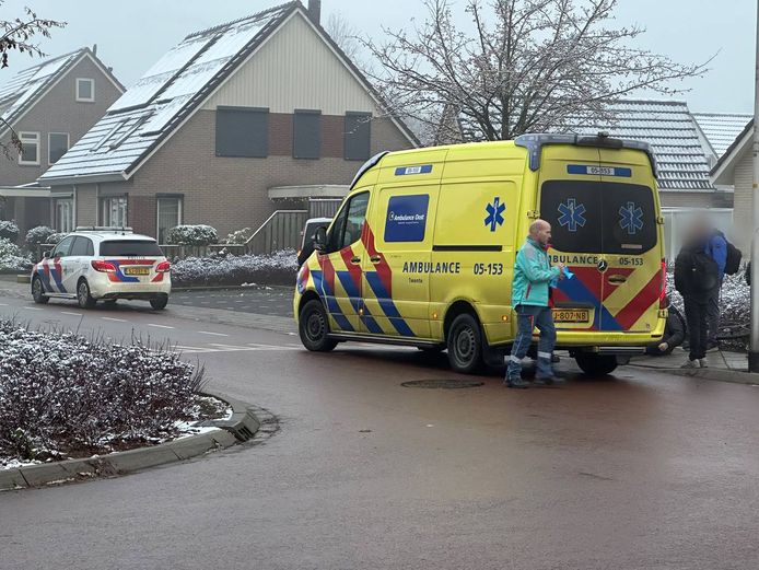 Scholier naar ziekenhuis na ongeval op beruchte kruising in Vroomshoop | Twenterand | tubantia.nl