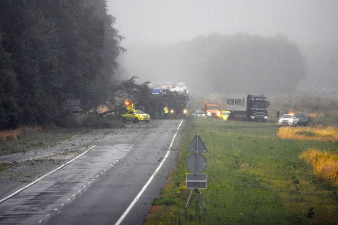 Twee problemen vlák bij elkaar op de A6: fikse vertraging ...