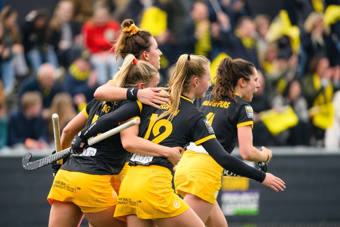 Vrouwen Den Bosch snel klaar met degradant, mannen winnen in Amsterdam ...