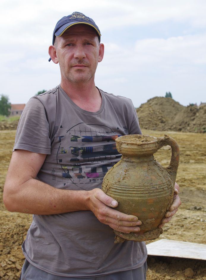 Archeologisch onderzoek achter gemeentehuis bijna afgerond | Wortegem ...