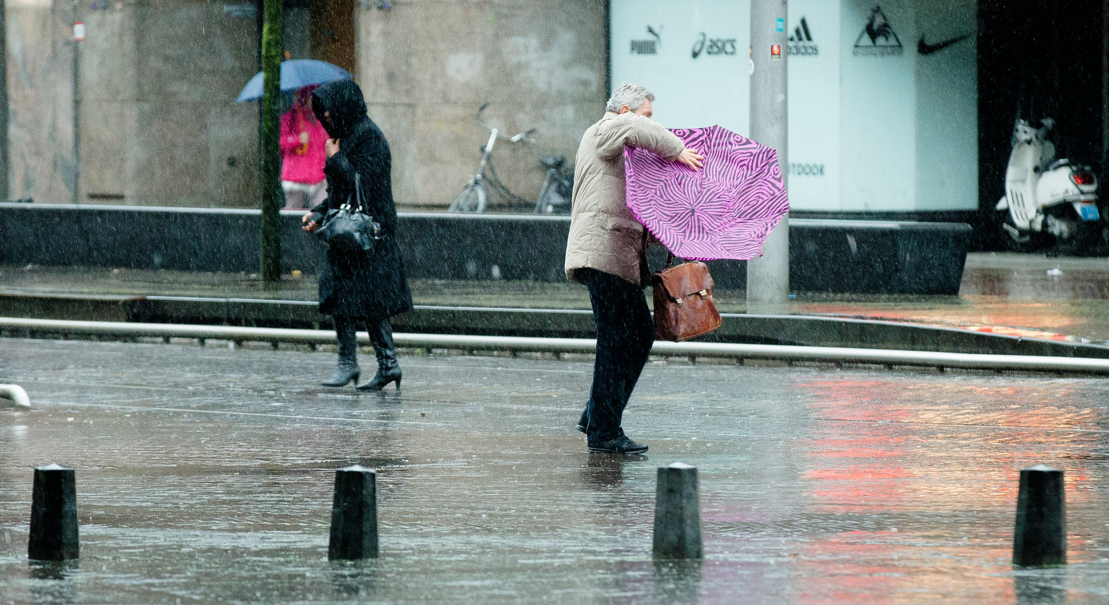 Knmi Geeft Code Geel Af Vanwege Zware Windstoten Foto Ad Nl