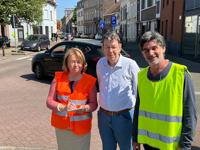 Inwoners houden verkeerstelling om bereikbaarheidsplan van stad af te ...