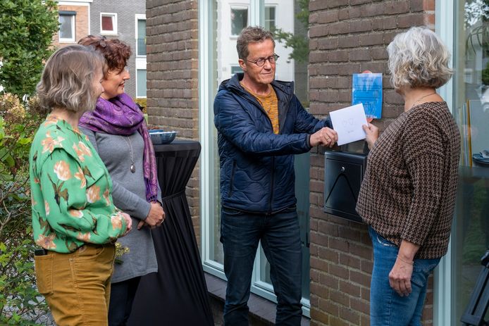Ouders van om het leven gebrachte Michiel (19) openen in Elburg ...