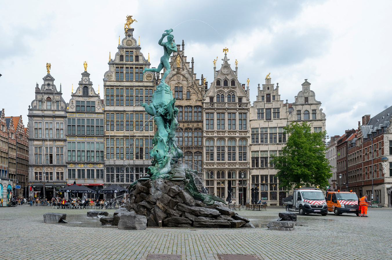 “De Groenplaats was vroeger een kerkhof”: wist je dit al over ...