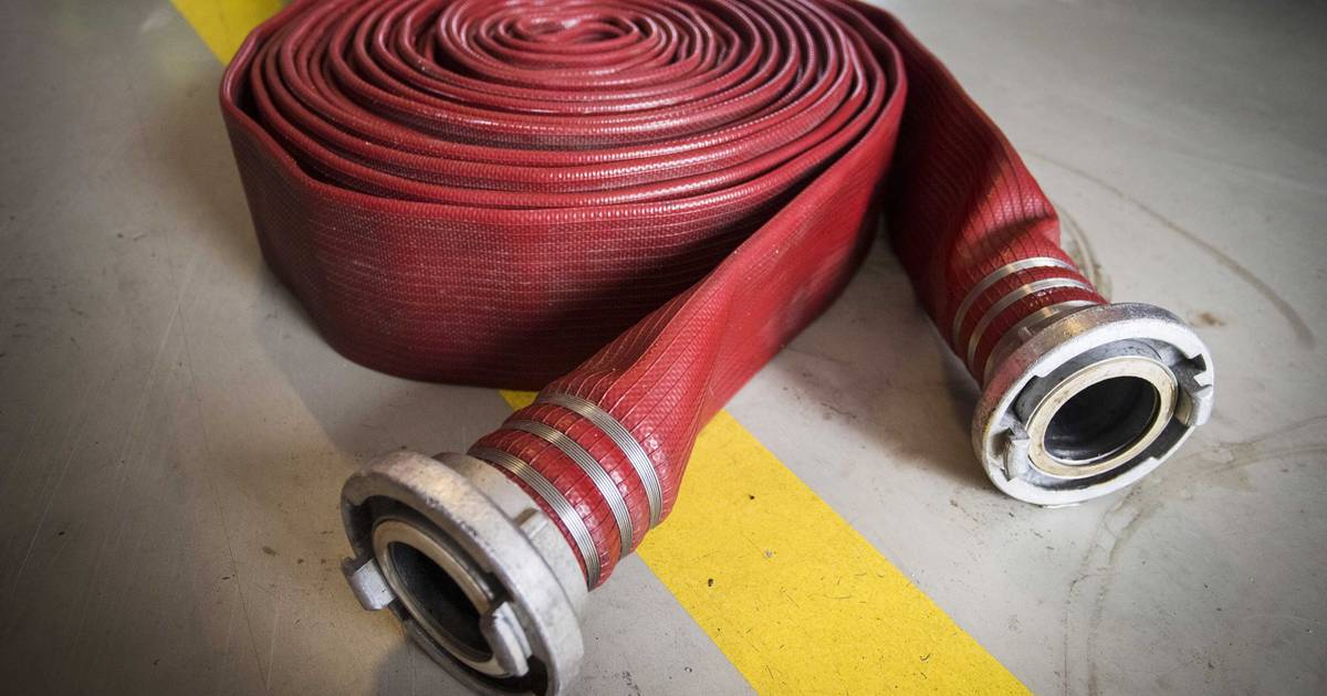 200 liter mazout gelekt op rijbaan en in berm | Nieuwpoort | hln.be