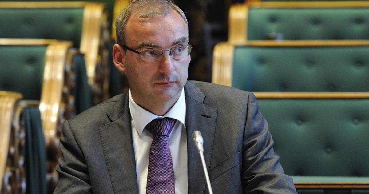 'Rol parlement bij privatisering versterken' | Binnenland | AD.nl