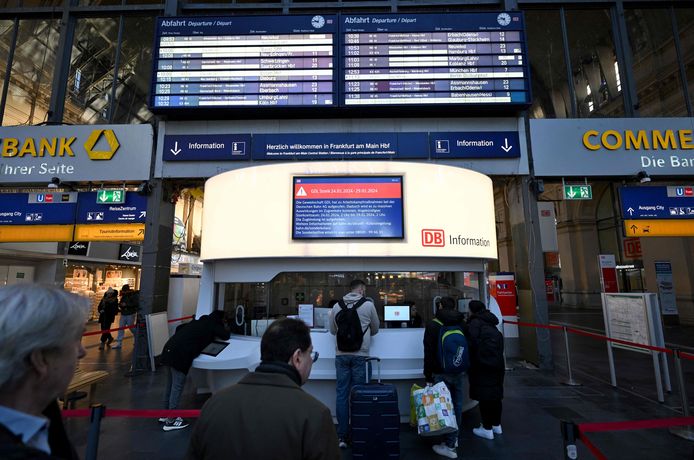 Duitse treinen rijden weer normaal na zesdaagse staking | Buitenland ...