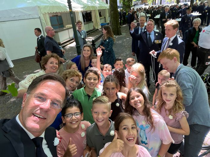 Mark Rutte voor de klas? Den Haag ontvangt ‘m met open armen: ‘Meer dan ...