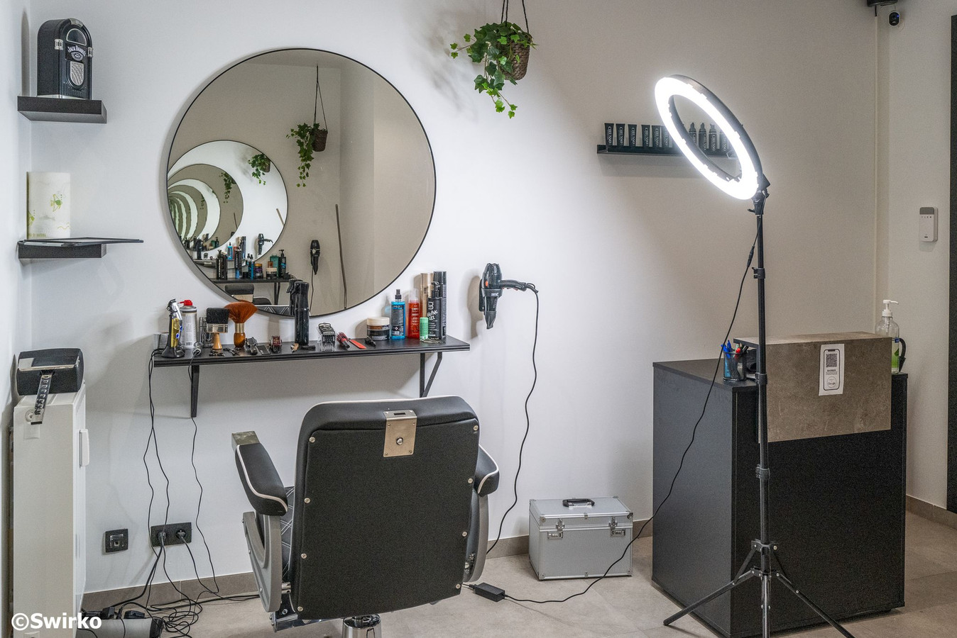 ‘Cirusso Barbers’ opent aan de Houtmarkt: “Pommeline en influencers van ...