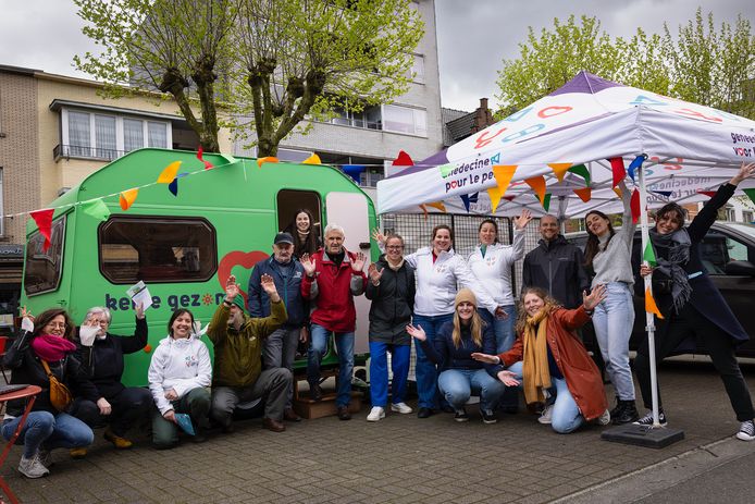 Geneeskunde voor het Volk trekt met caravan ‘Kerre gezond’ met advies ...