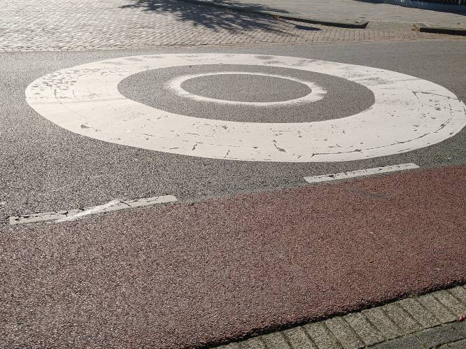 Mag je tegenwoordig parkeren op de hoek van de straat? | Auto | bndestem.nl