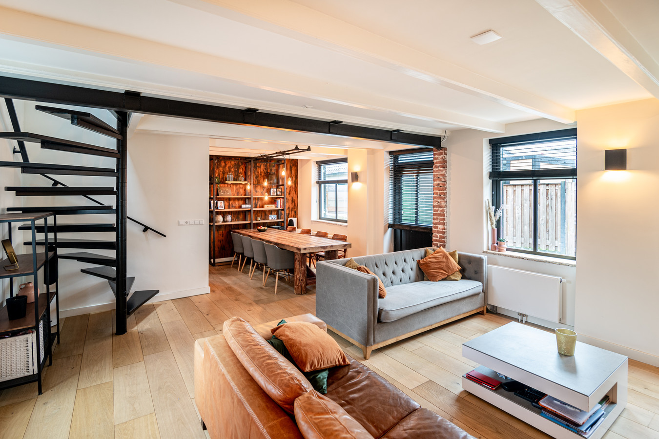 Edwin heeft dit 100 jaar oude huis flink opgeknapt (maar de woning ...