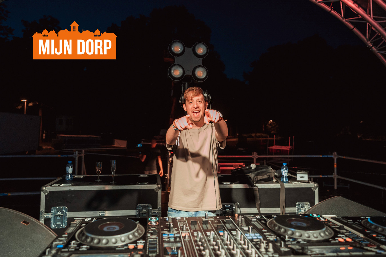 MIJN DORP. Het Ardooie van... dj Dennis Cartier: “Hoe mooi ’t Veld ook ...