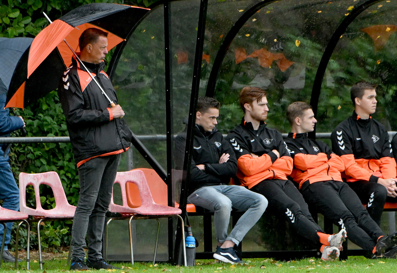 Janssen kijkt kritisch naar huwelijk met Excellent: trainer gaat toch ...