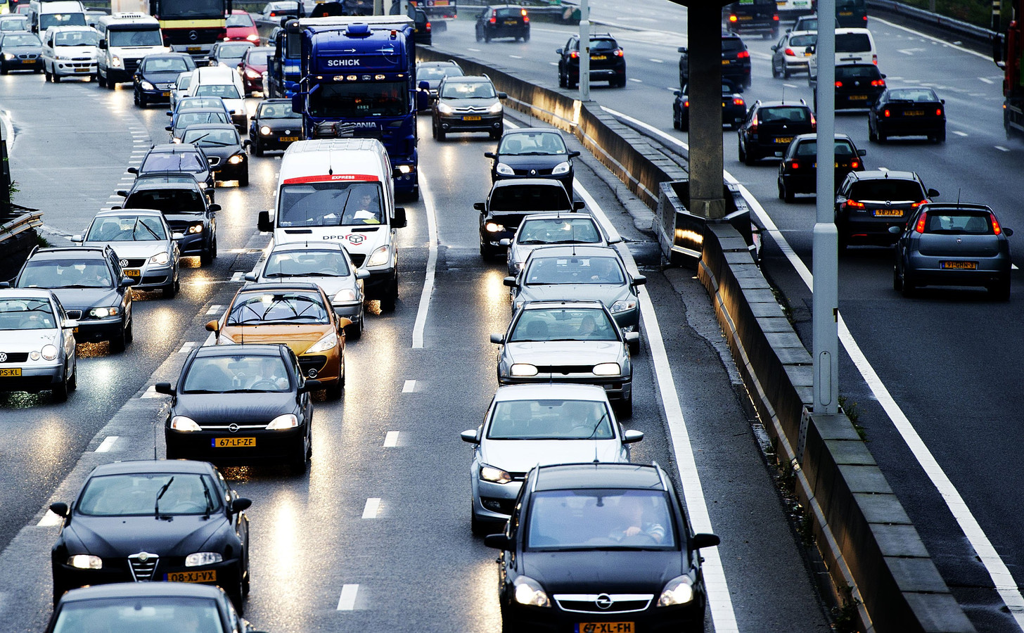 Verkeer rond Rotterdam in de problemen | Foto | AD.nl