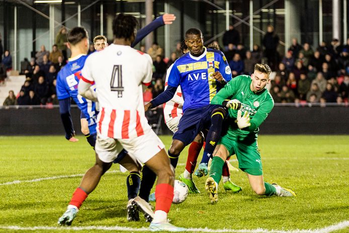Jong PSV-uit was precies één jaar geleden nog het kookpunt van de Willem II-crisis | Tilburg | AD.nl