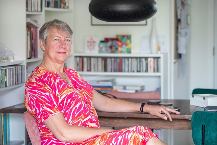 Petra kreeg precies tien jaar geleden een nieuw paspoort en dat was ...