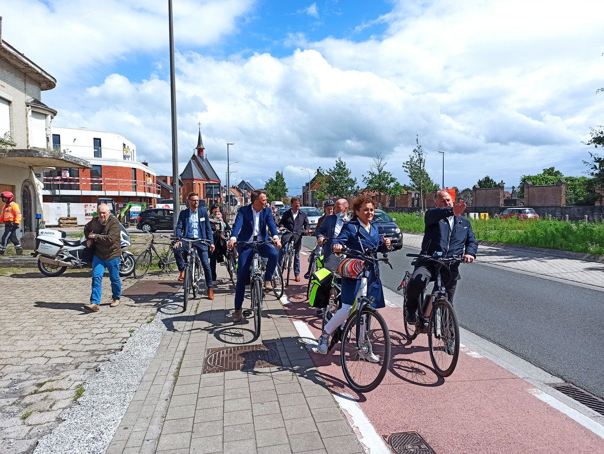 Vlaams minister Peeters bezoekt mobiliteitsproject Ring rond Eeklo ...