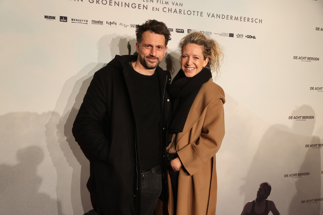 IN BEELD. Cast van ‘Zillion’ keurt ‘De Acht Bergen’ | Foto | hln.be