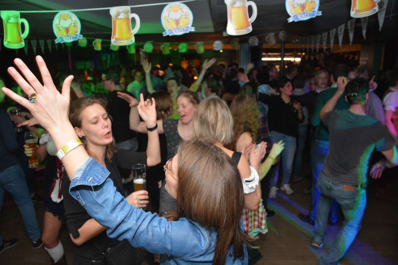 Waregem Erdinger Fanclub organiseert nieuwe editie Après Ski Party ...