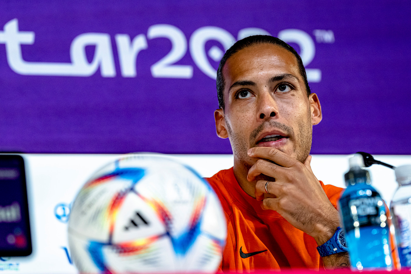 Virgil van Dijk gaat dragen OneLove-band heroverwegen als Duitse ...