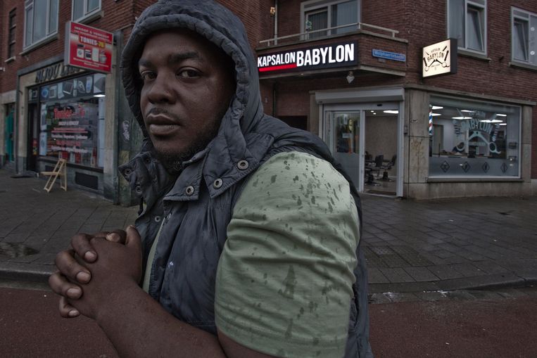 Jason Baez zat in de cel en worstelde met psychoses, nu helpt hij ...