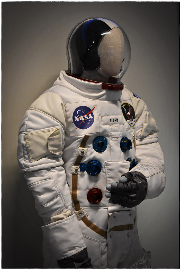 Nieuwe tentoonstelling in Astropolis Van druk- tot ruimtepak | Foto ...