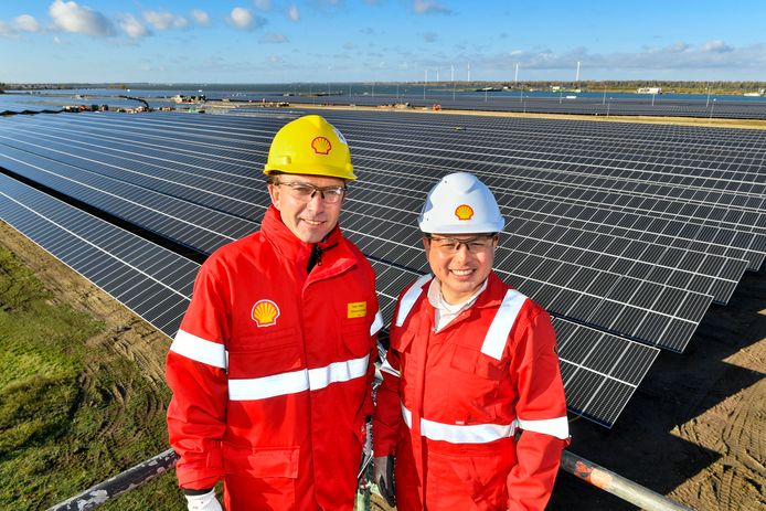 Zon helpt Shell... | Moerdijk | bndestem.nl