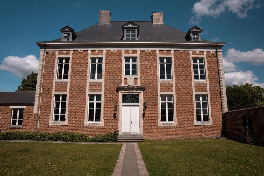 Gemeente organiseert kijkdag in pastorie voor potentiële huurders ...