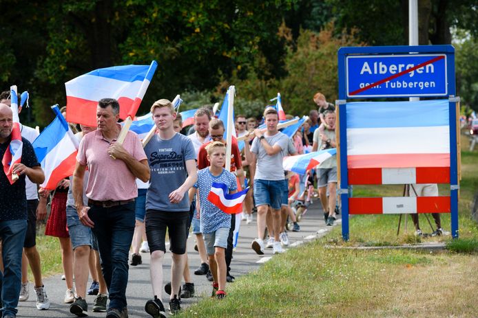 Albergen: wat overwint, de angst of de naoberschap? | Asielzoekershotel ...