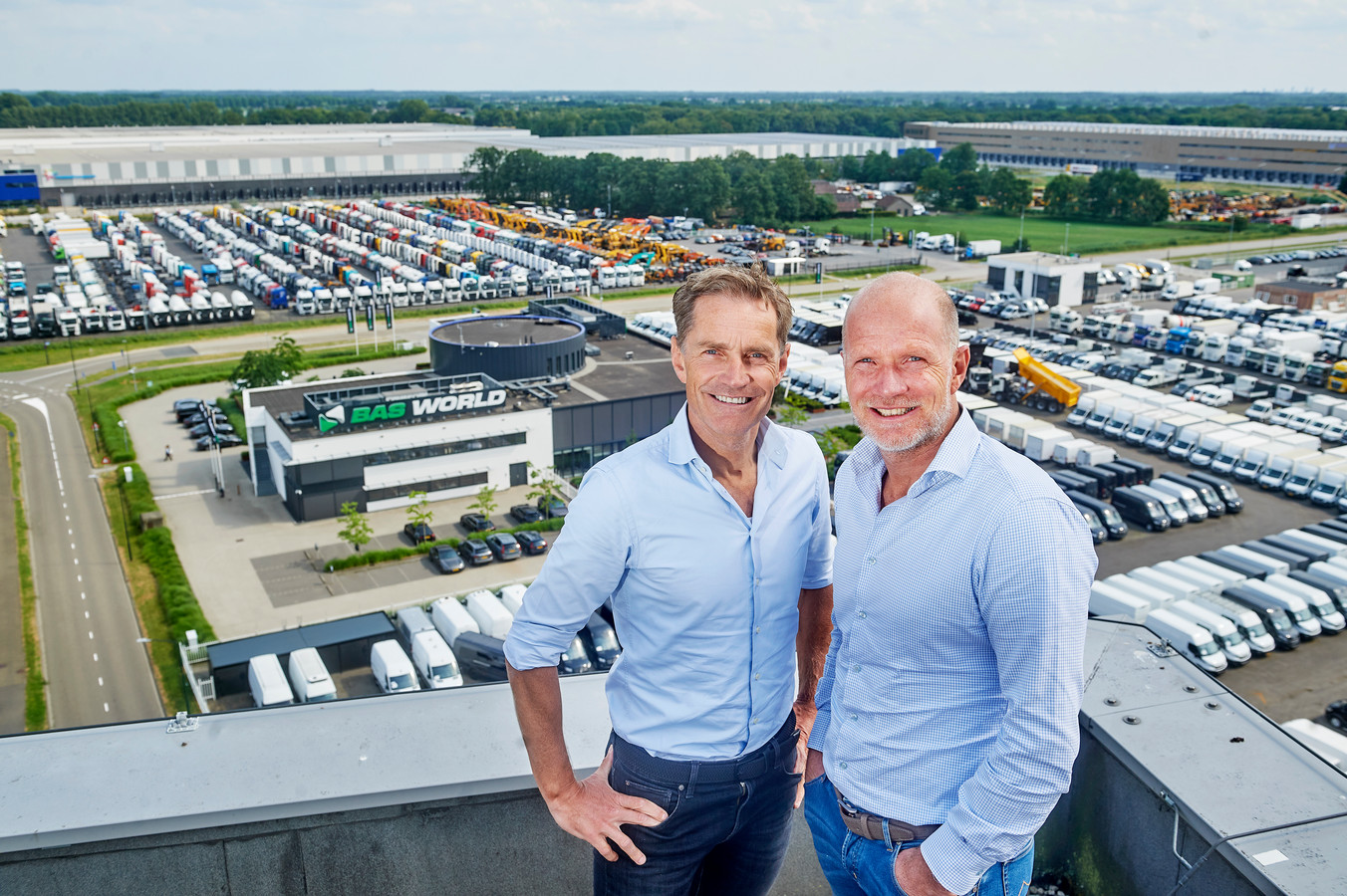 Duizenden vrachtwagens van BAS Group in Veghel gaan de hele wereld over ...