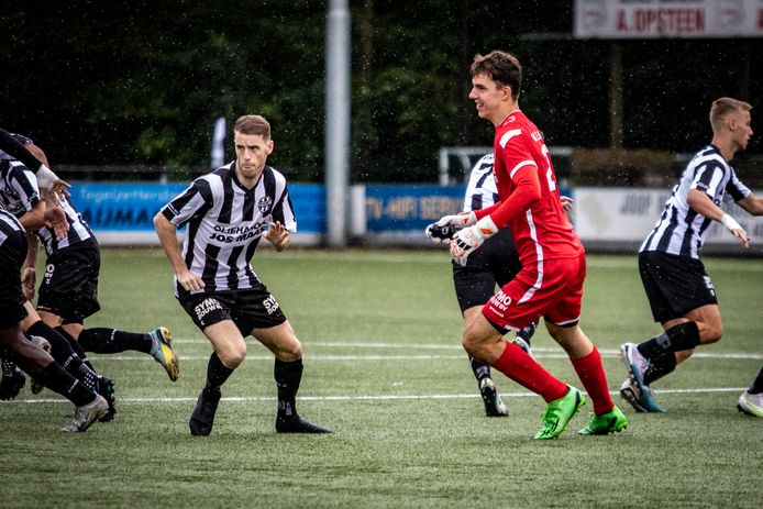 Brent Achten blijft maar scoren en redt Gemert: ‘Normaal scoor ik ...